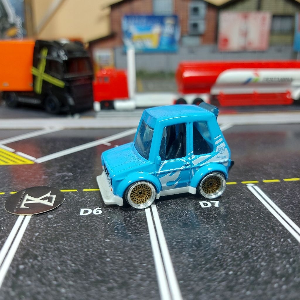Jual Hot Wheels Tooned VW Golf MK1 biru swap velg | Shopee Indonesia