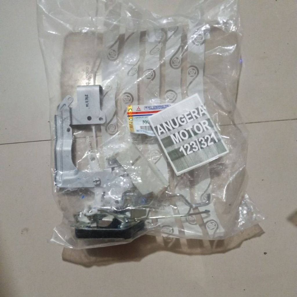 Jual door lock gaetan pintu canter original ps110/125/136 PS ori ...