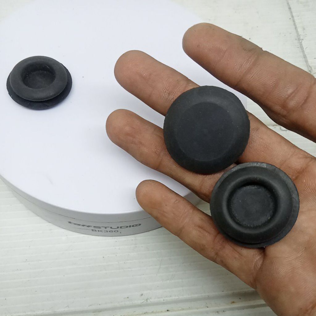 Jual Karet Tutup Lubang Kolong Spakbor Ban Mobil Rangka Avanza Xenia ...