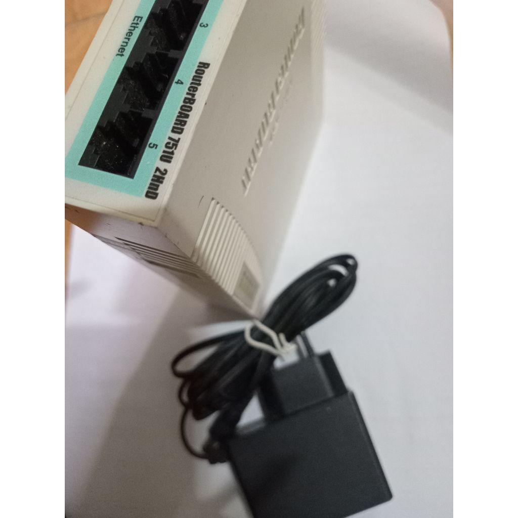 Jual MIKROTIK ROUTERBOARD RB751U-2HnD + KABEL CAT 6 RJ 45 | Shopee ...