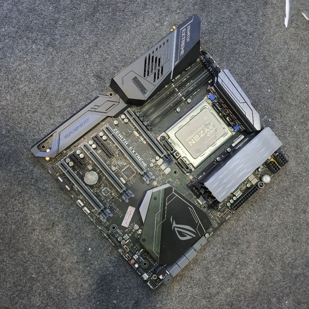 Jual AMD ASUS TR4 ZENITH EXTREME X399 PROCESSOR THREADRIPPER 1950X ...