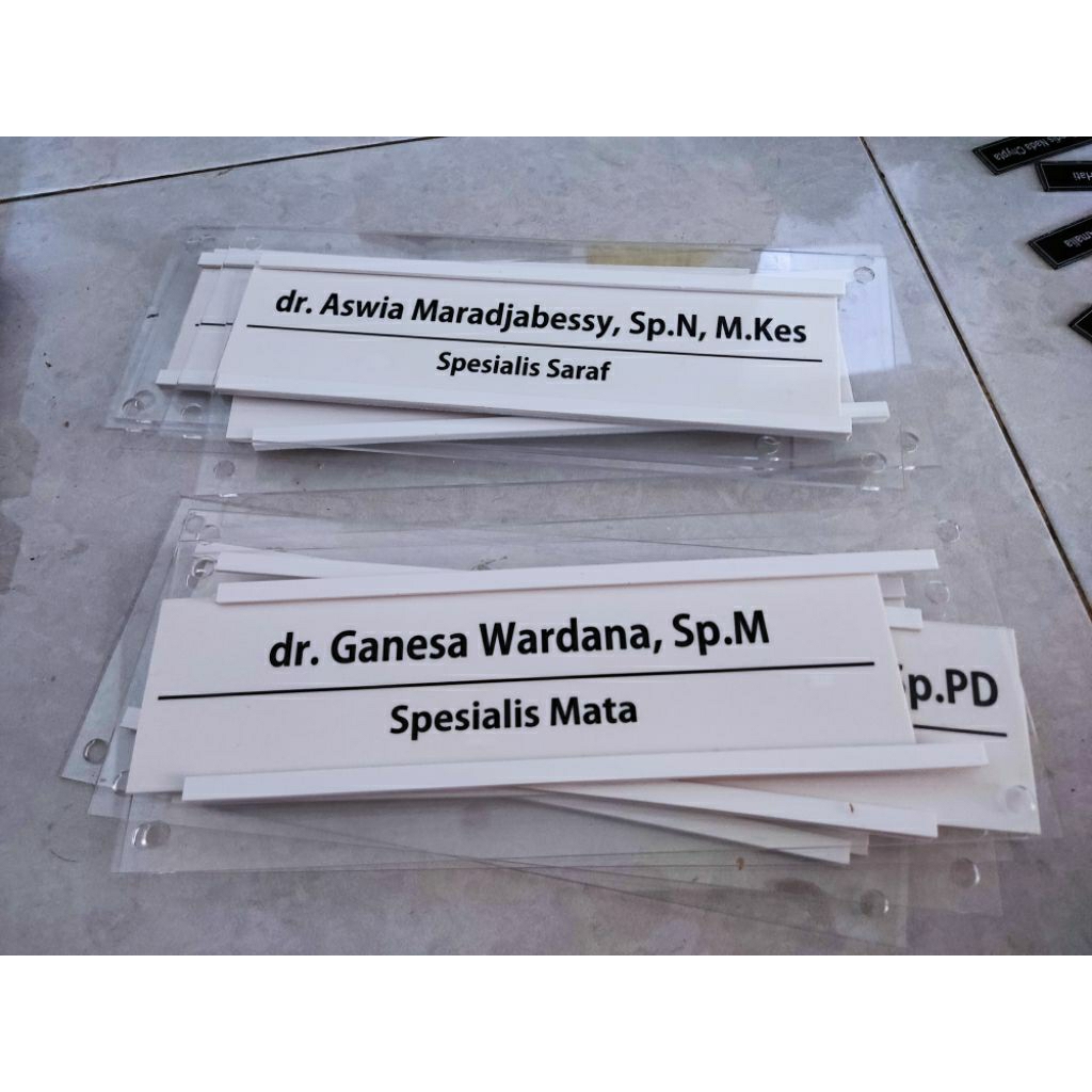 Jual PAPAN AKRILIK SLIDING / NAME TAG SLIDING ARCYLIC / Papan Nama ...