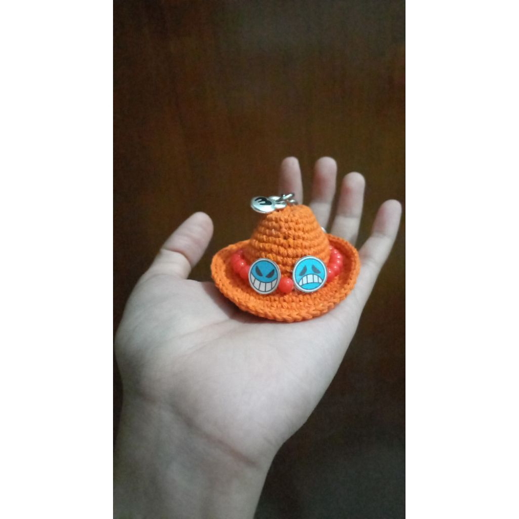 Jual Gantungan Kunci Rajut Topi Portgas D. Ace | Shopee Indonesia