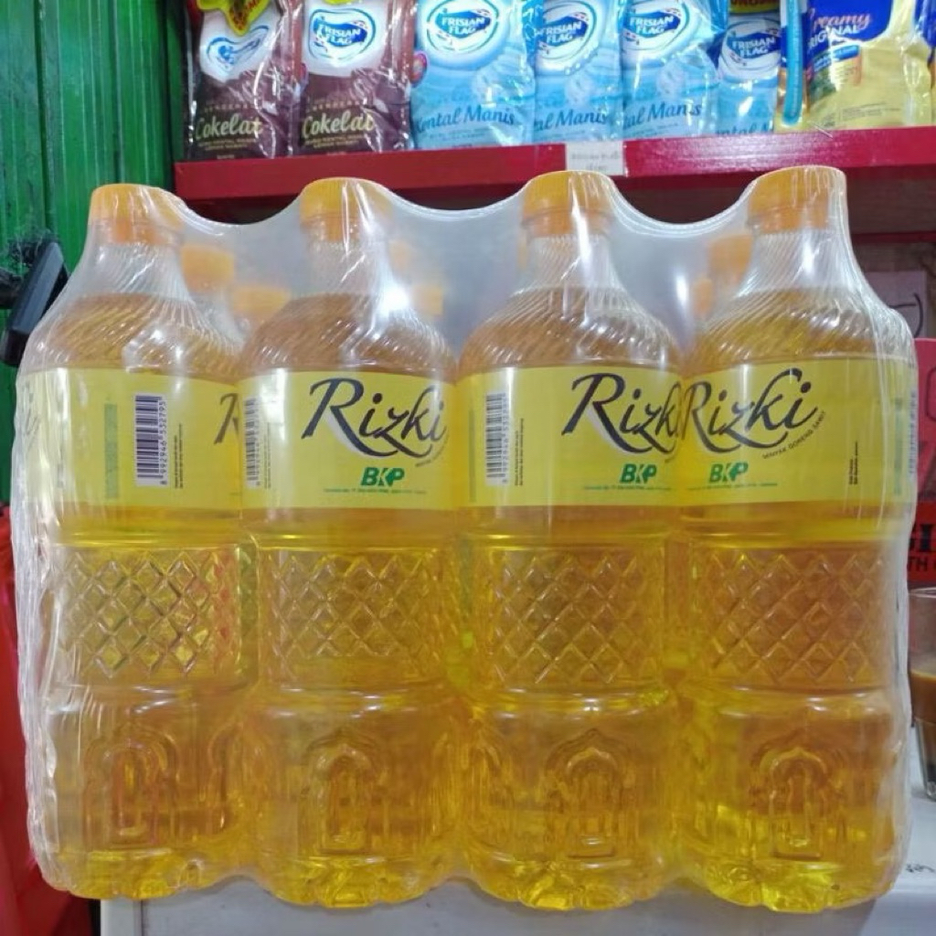 Jual MINYAK GORENG RIZKI BOTOL 1 KRAT ISI 12 BOTOL 850ML MINYAK SAWIT PREMIUM | Shopee Indonesia