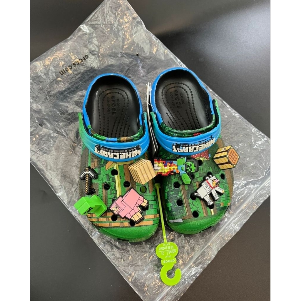 Jual Sandal Crocs minecraft colab anak / Crocs classic new minecraft ...