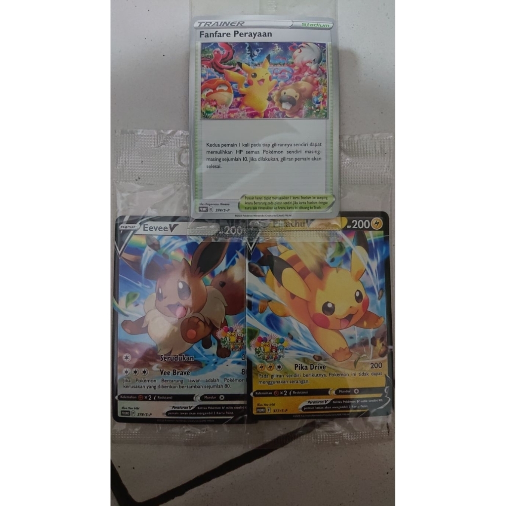 Jual Kartu Pokemon Eevee V Pikachu V Fanfare perayaan | Shopee Indonesia