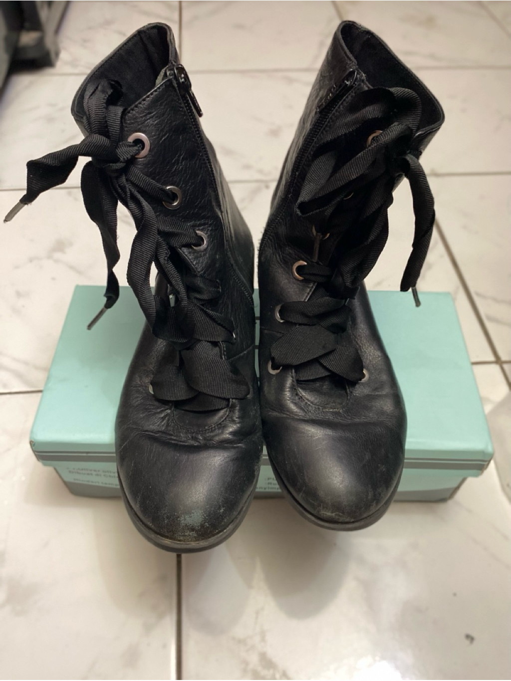 Jual SEPATU DANSA WANITA KULIT / SEPATU BOOTS WANITA (PRELOVED ...