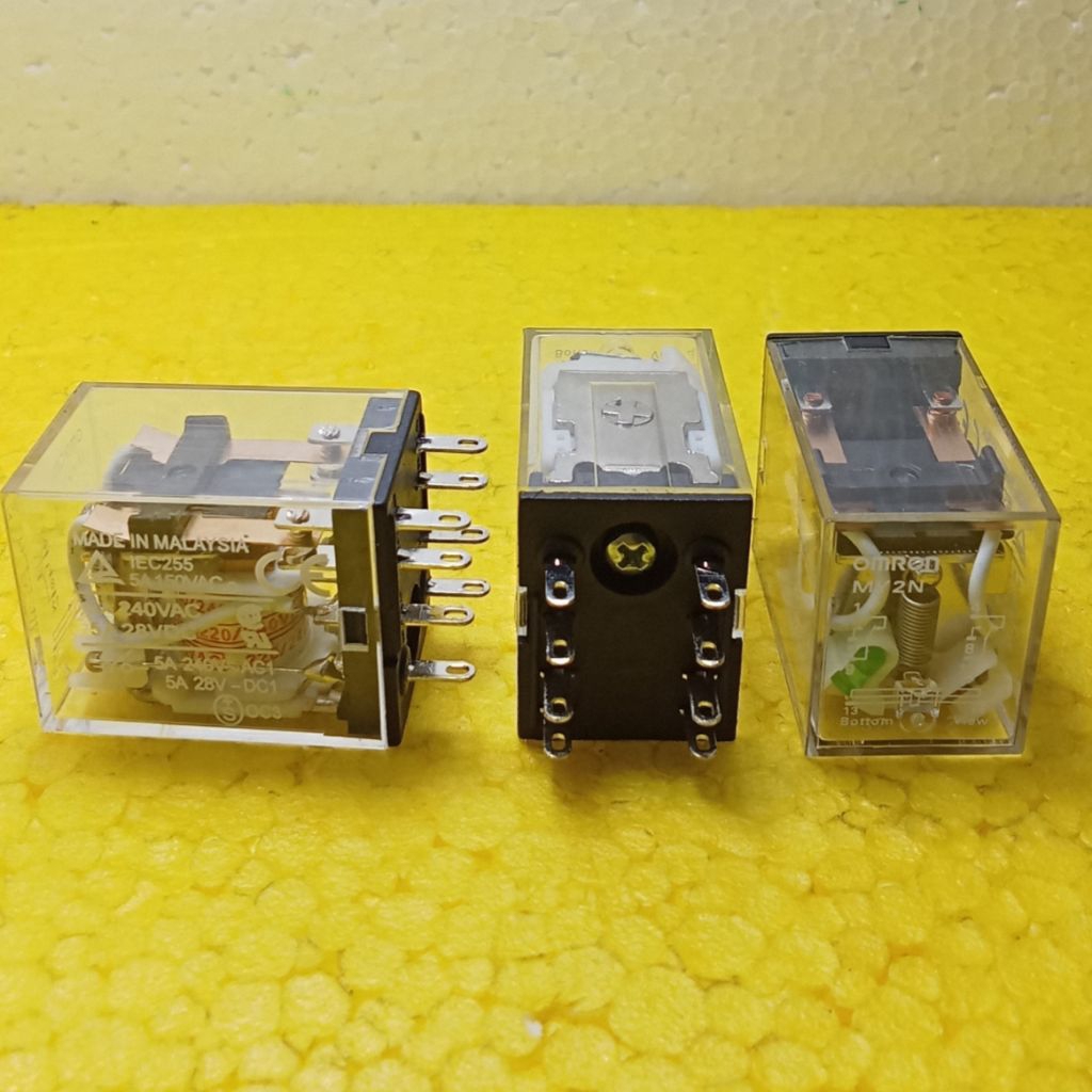Jual relay omron my2/my2n/my2n-j 220vac 5a 8pin + socket | Shopee Indonesia