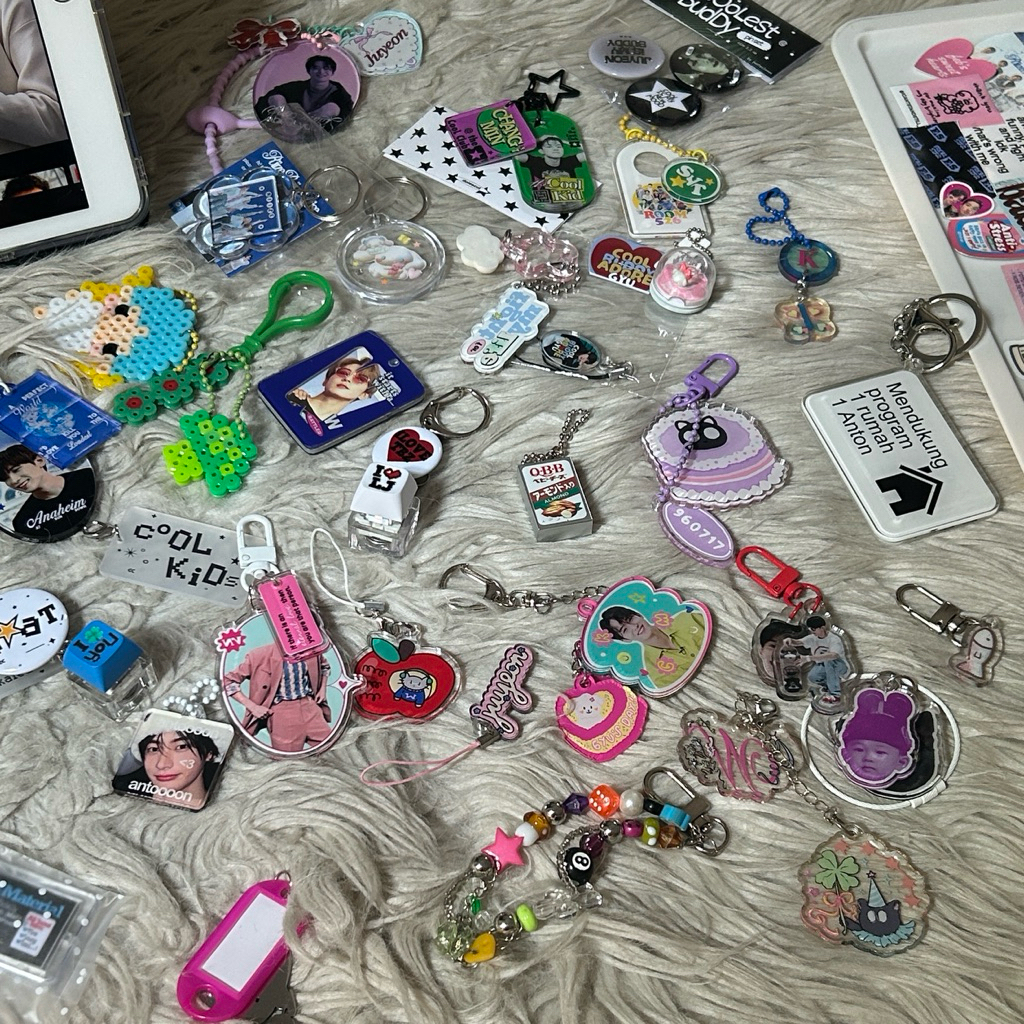 Jual PRELOVED KEYCHAINS TRINKETS KPOP SEVENTEEN THE BOYZ ENHYPEN ...