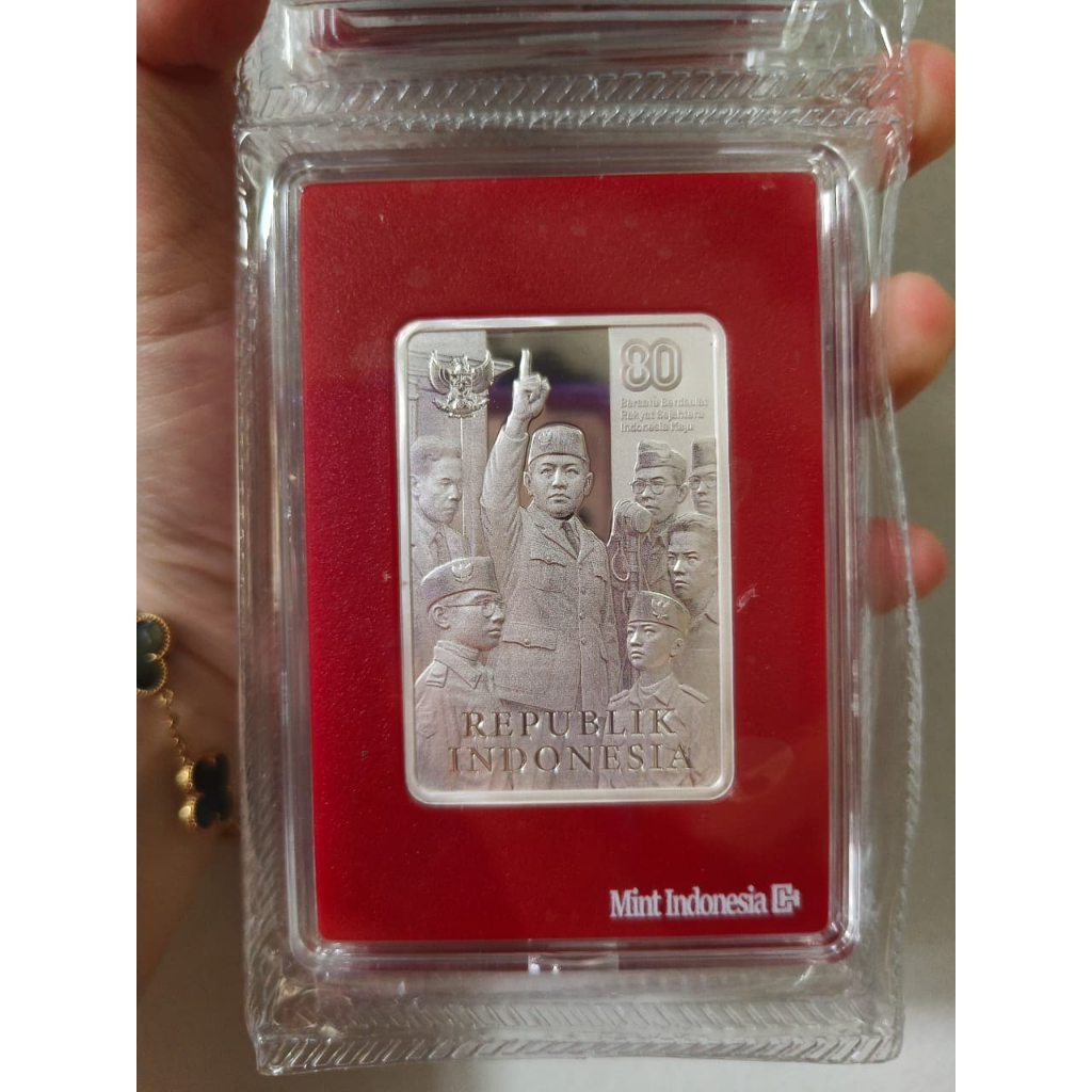 Jual Perak bar 1 oz seri kemerdekaan by Mint Indonesia | Shopee Indonesia
