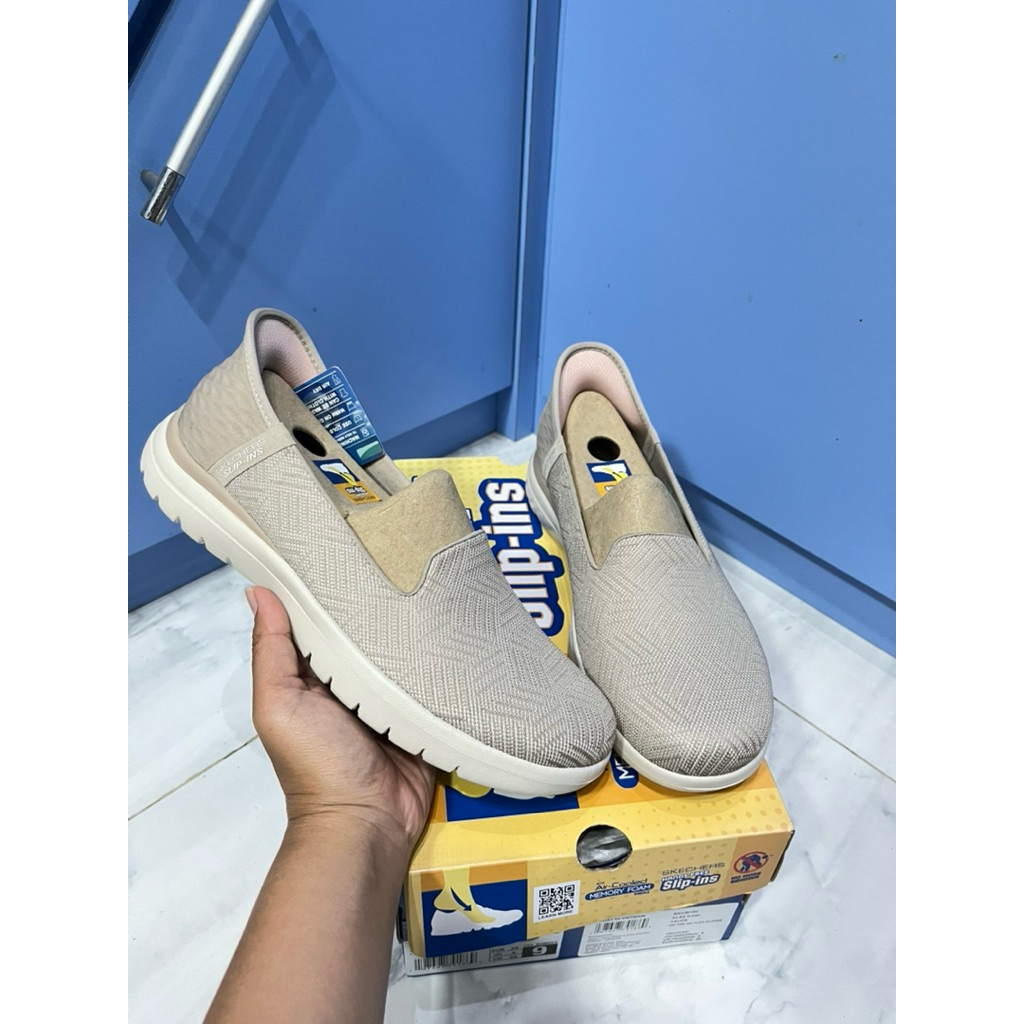 Jual Sepatu Slip Ins Skechers women coklat (taupe) ukuran 39 insole ...