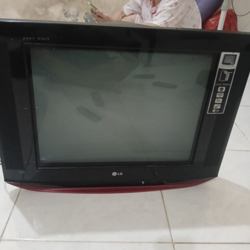 Jual TV TABUNG LG 21 inchi LUAR KOTA (Ada Remot) dan paking kayu ...