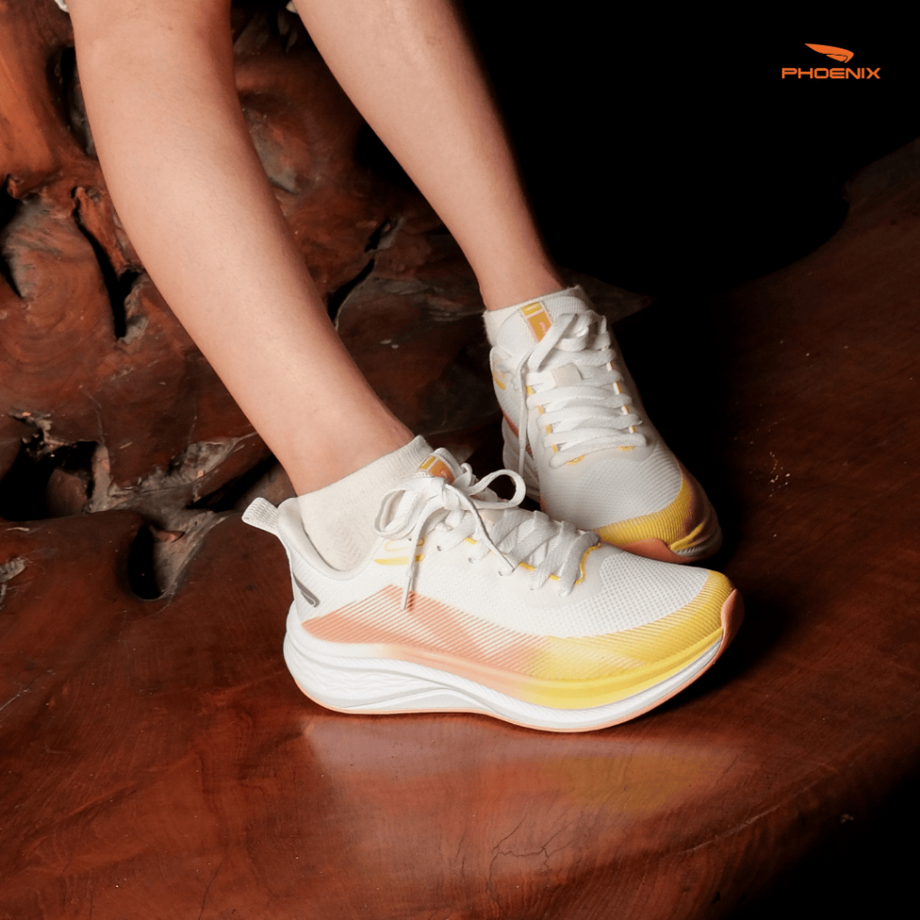 Jual PHOENIX - Sepatu Running Wanita - Descendent | Sepatu Lari Dewasa ...