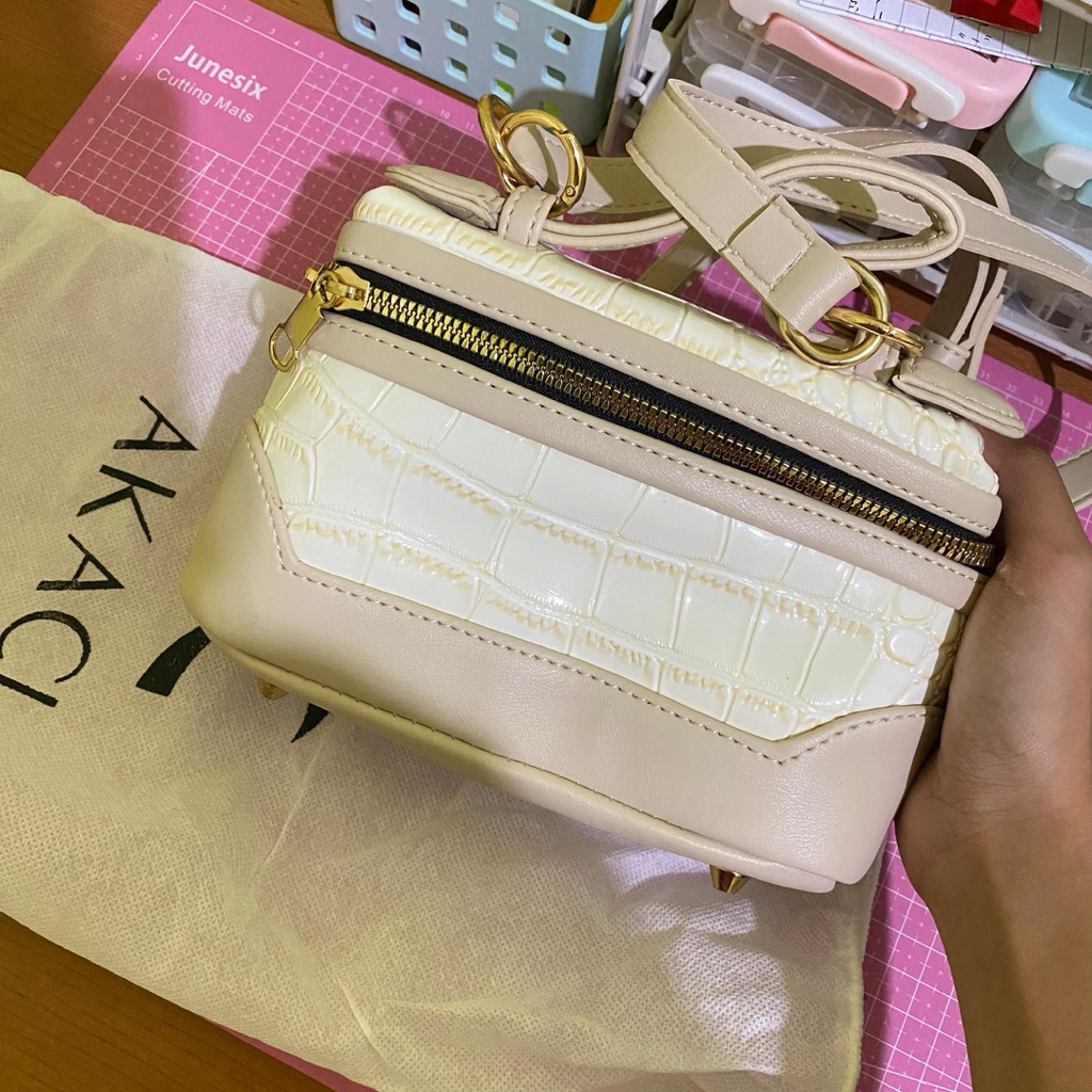 Jual preloved tas akaci | Shopee Indonesia