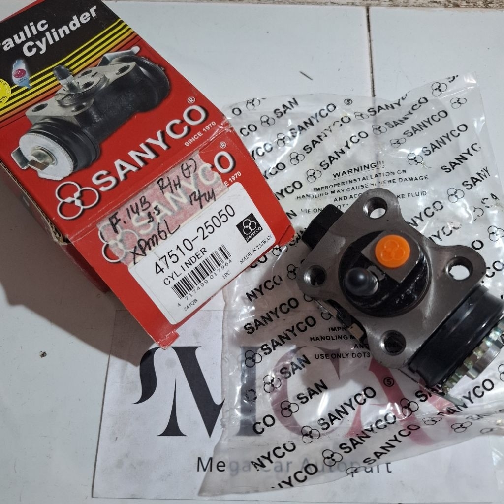 Jual Master rem roda / wheel cylinder Depan Kanan Toyota Rino 14B ...