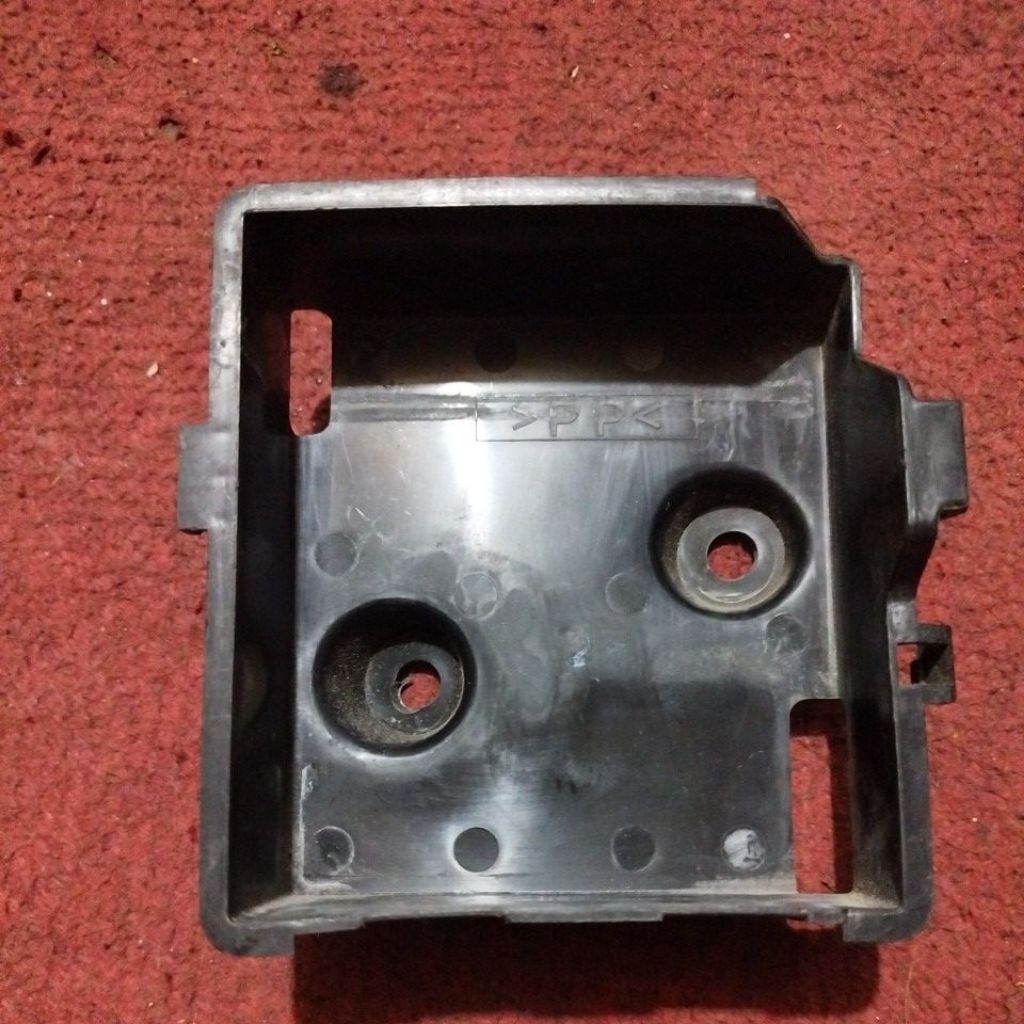 Jual Box Bok Tempat Aki Jupiter Z Original Yamaha Genuine Parts 5TP ...