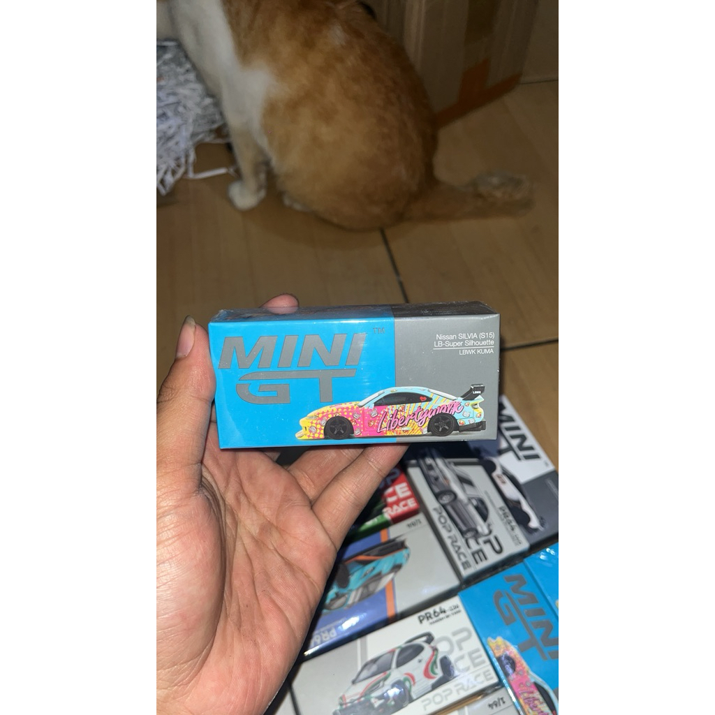 Jual mini gt nissan silvia S15 KUMA box | Shopee Indonesia
