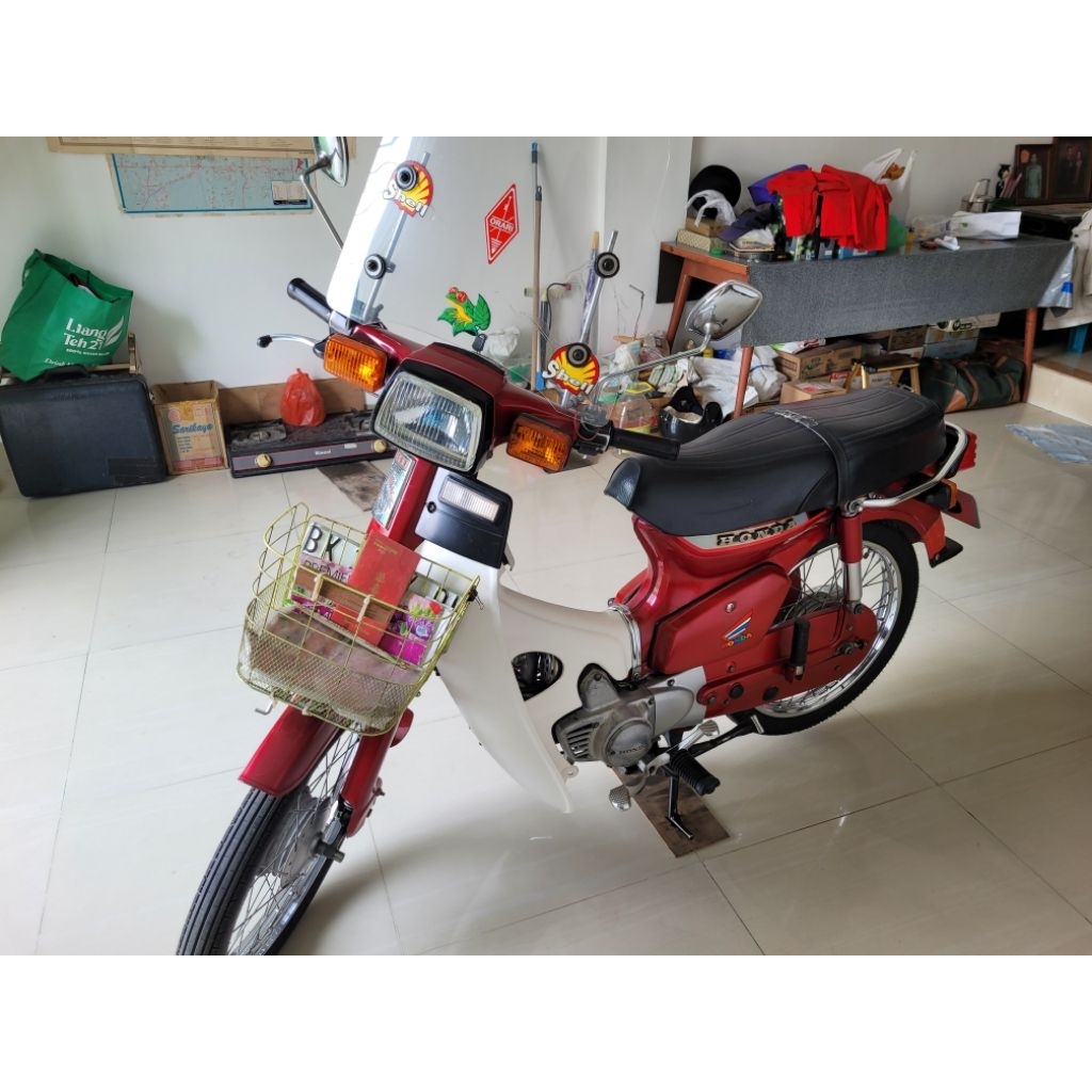 Jual HONDA SUPER CUB LEGEND MERAH MULUS TERAWAT | Shopee Indonesia