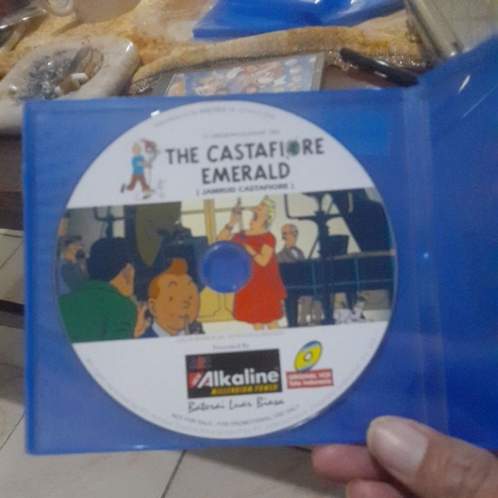 Jual vcd original tintin jamrud castafiore no cover (CD1000) | Shopee ...