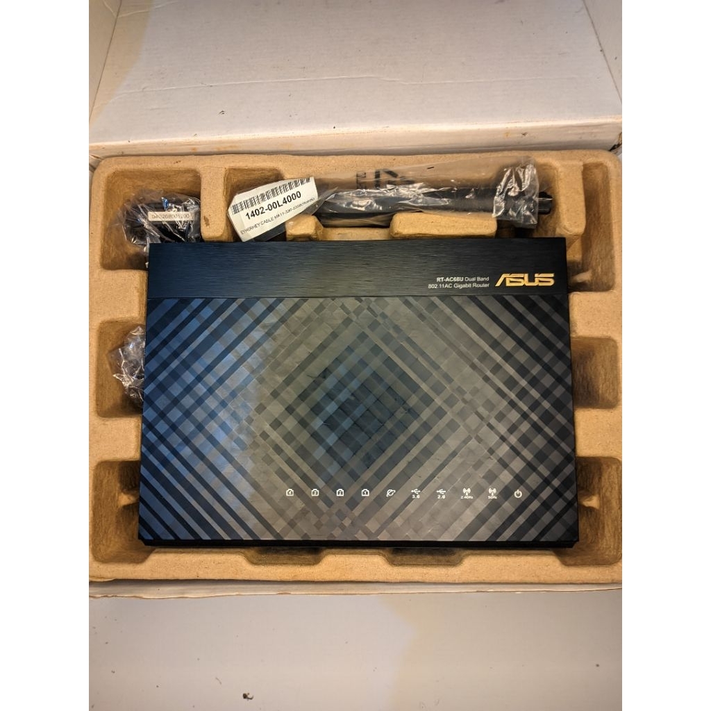 Jual ASUS RT-AC68U WIRELESS AC1900 DUAL-BAND GIGABIT ROUTER | Shopee ...