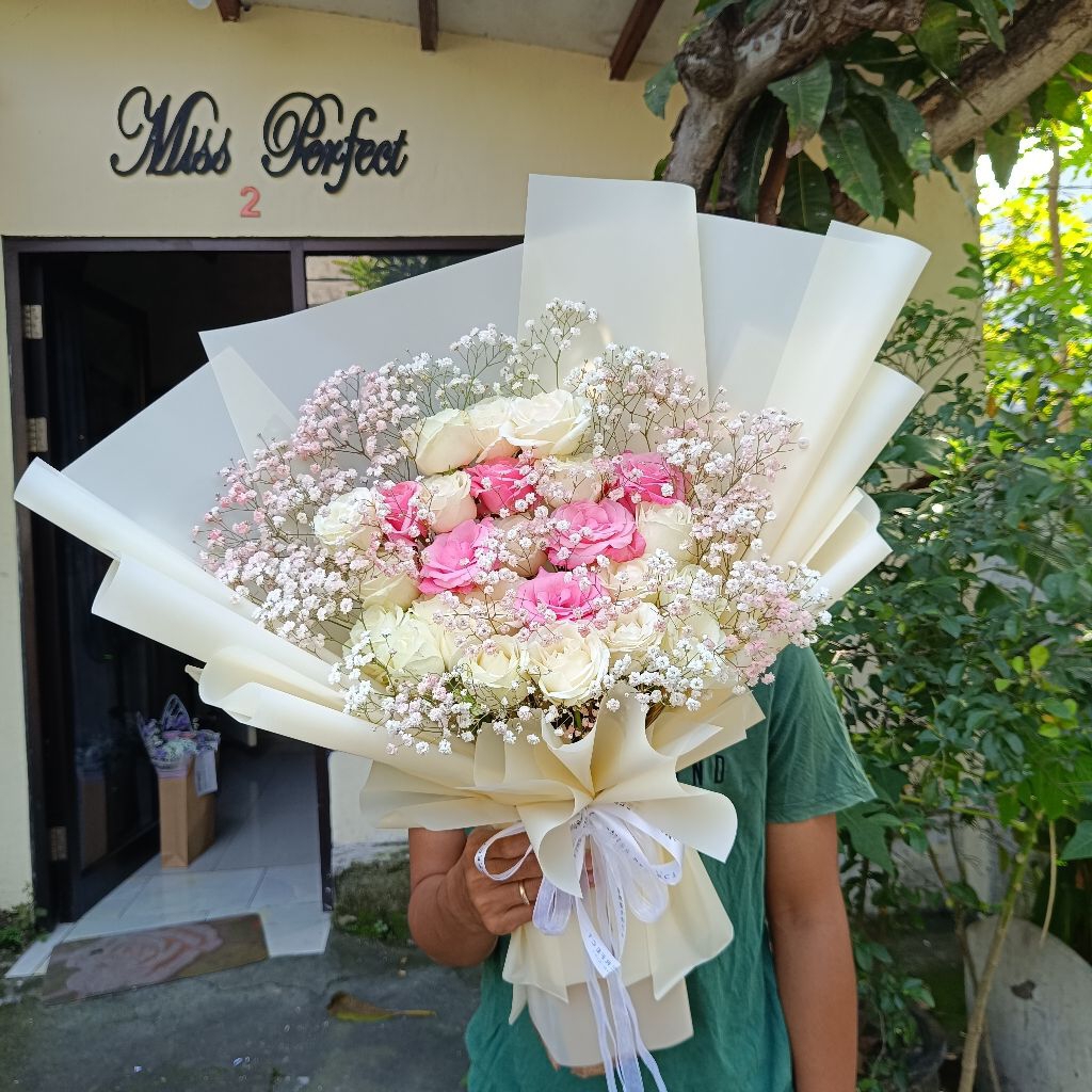 Jual buket bunga mawar asli fresh flower bouquet segar 26 kuntum babys ...