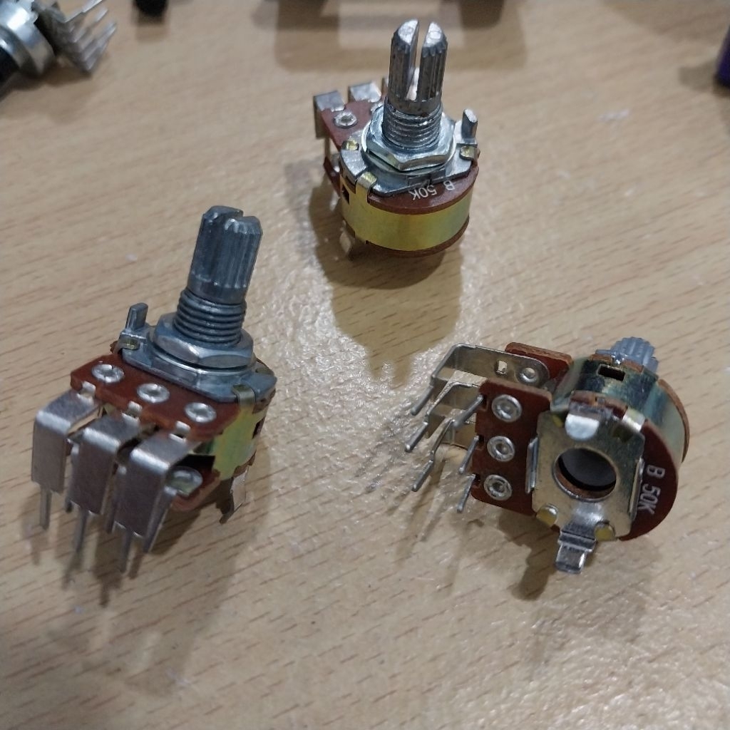 Jual Potensio 6 kaki bulat B50K As pendek | Shopee Indonesia