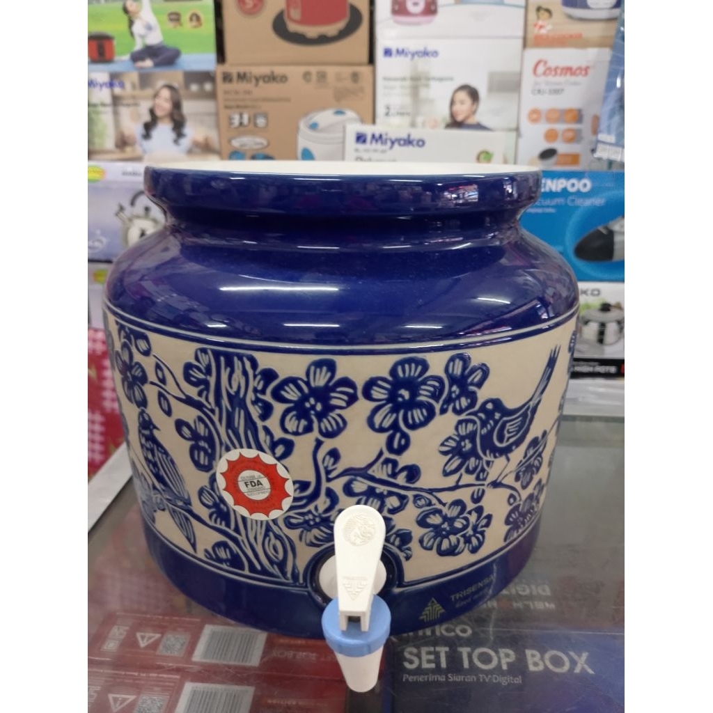 Jual Guci keramik Trisensa Guci Air polos dan ukir | Shopee Indonesia