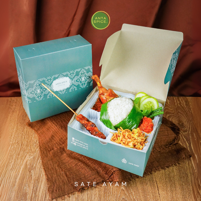 Jual Nasi Ayam + Sate Ayam - Nasi Box Tradisional Anta Spice | Shopee ...