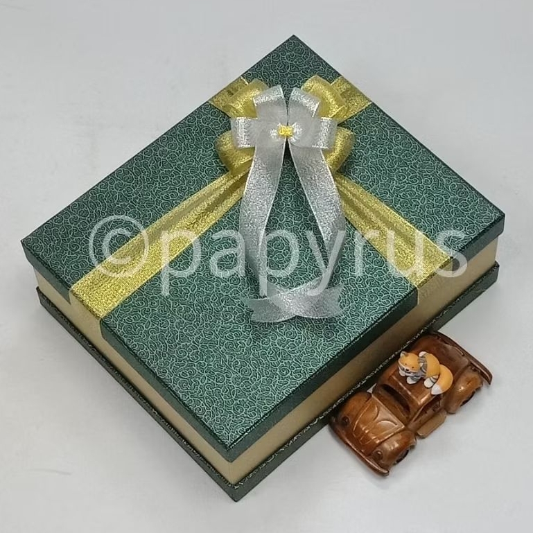 Jual PAPYRUS Sandwich 25x30 Tinggi 10cm Kotak Kado Gift Box Hadiah V2 | Shopee Indonesia