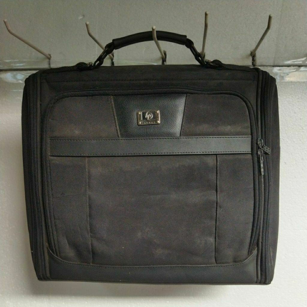 Jual HP invent laptop bag-alas-37x6cm-tinggi-32cm-preloved | Shopee ...