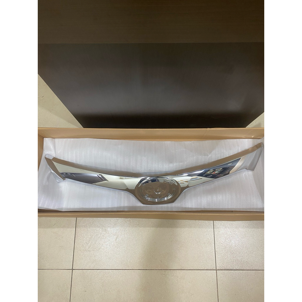Jual Garnish Grill Atas Chrome Calya & Sigra Lis Radiator Original ...