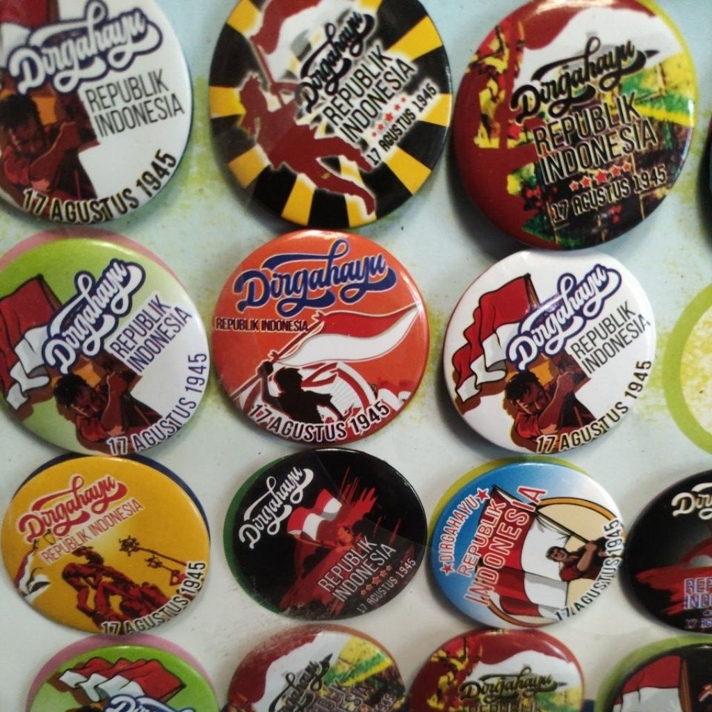 Jual Pin bros hari Kemerdekaan /17 agustus satuan motif campur | Shopee ...
