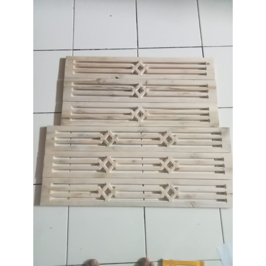 Jual Loster .kepingan Kayu Pentilasi Udara Rumah ( Animasi Gegep / Tang ...
