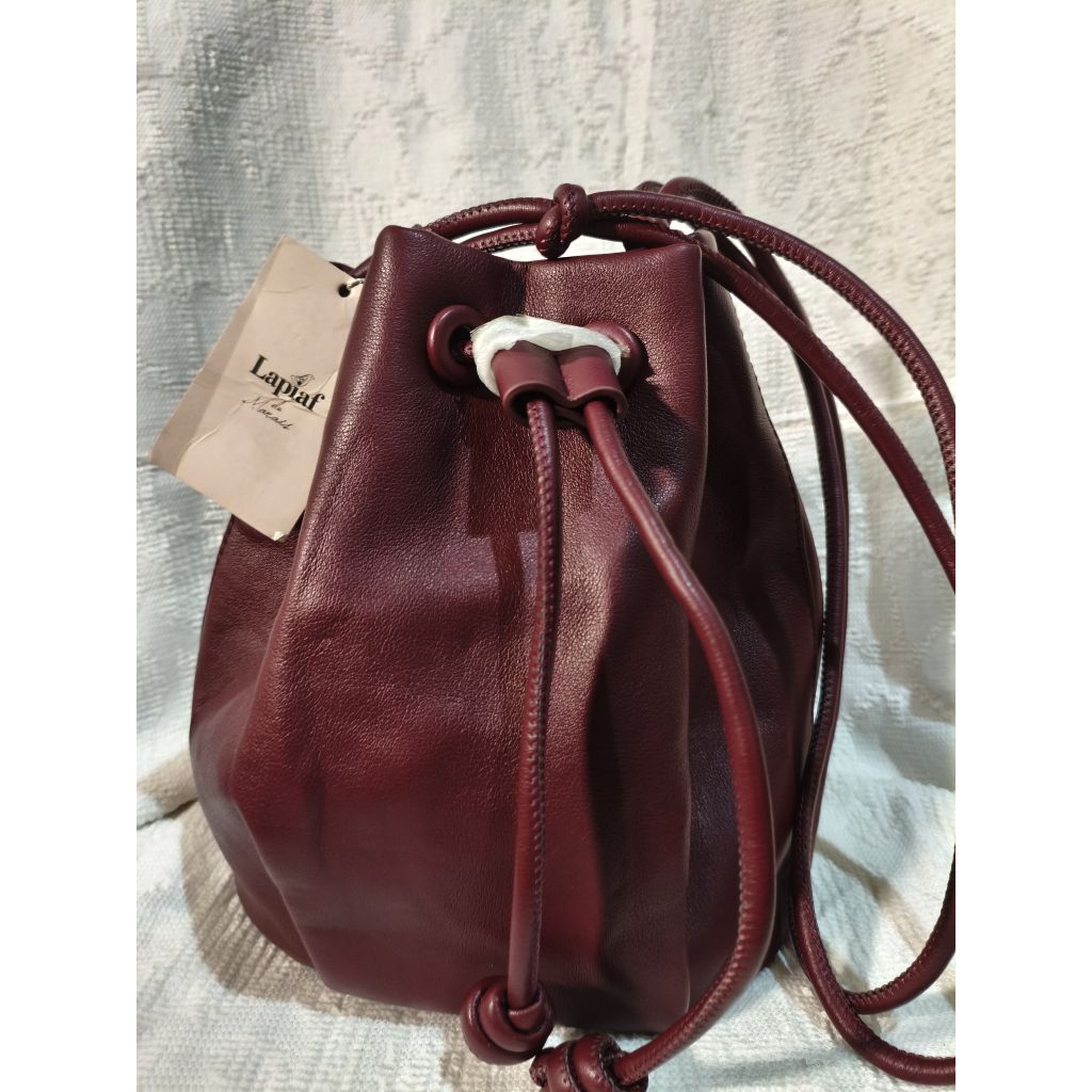 Jual Tas Bucket LAPIAF Maroon | Shopee Indonesia