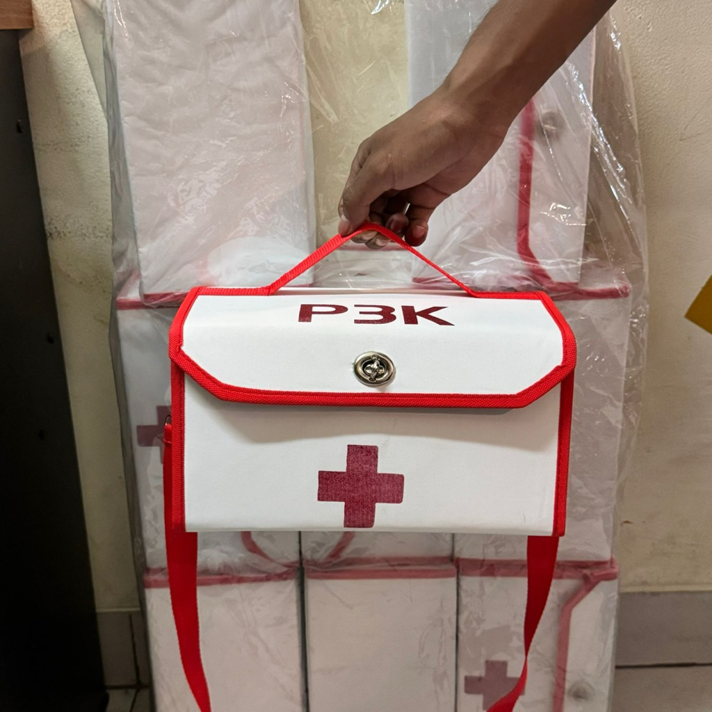 Jual Tas P3K Putih Lengkap Dengan Isi Obat - Tas P3K Jinjing Selempang ...