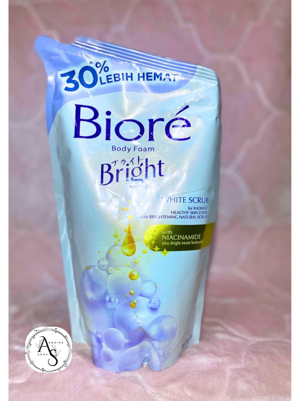 Jual BIORE Sabun Mandi Cair Biore White Scrub 750 ml | Shopee Indonesia