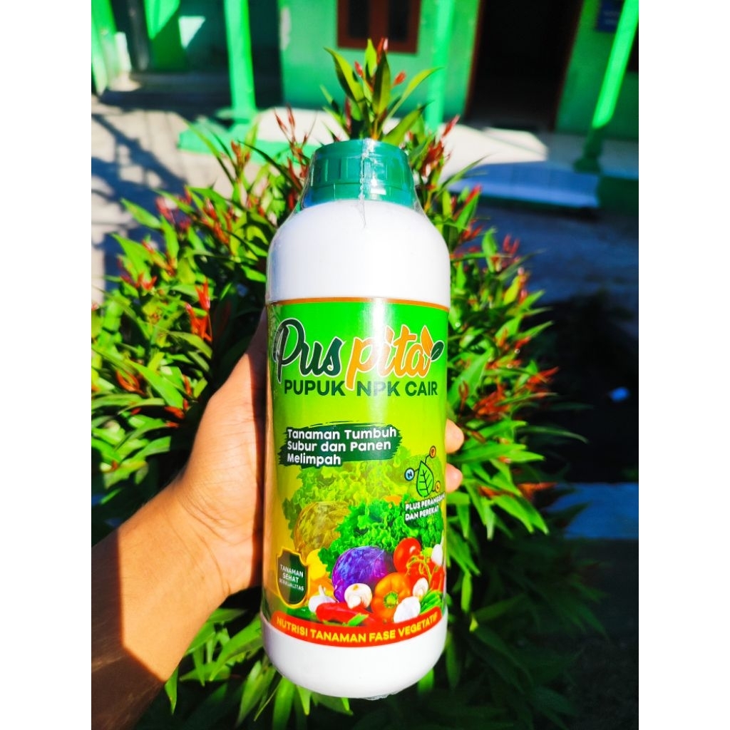Jual Pupuk NPK cair Puspita plus ga3 dan perekat kemasan 1 liter | Shopee Indonesia