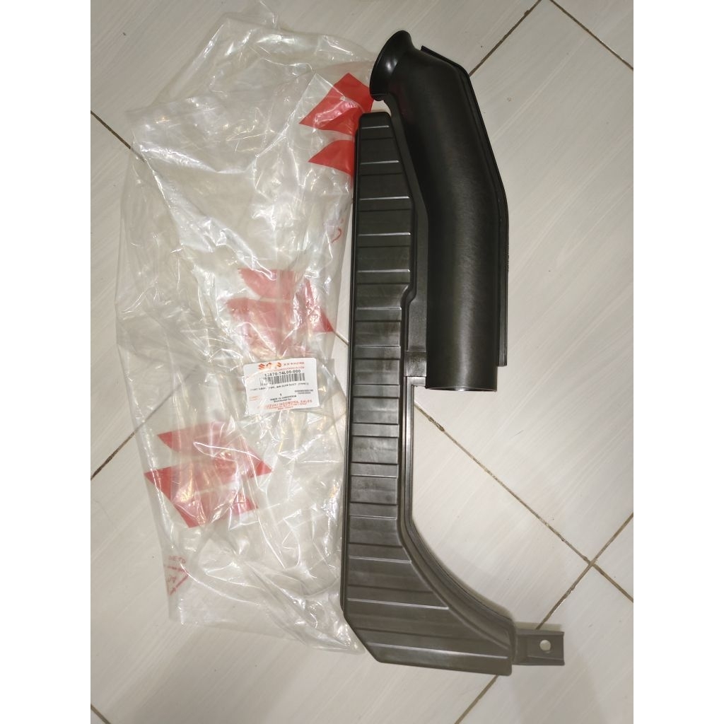 Jual selang filter udara/hose box air clener suzuki ertiga old 2012 ...