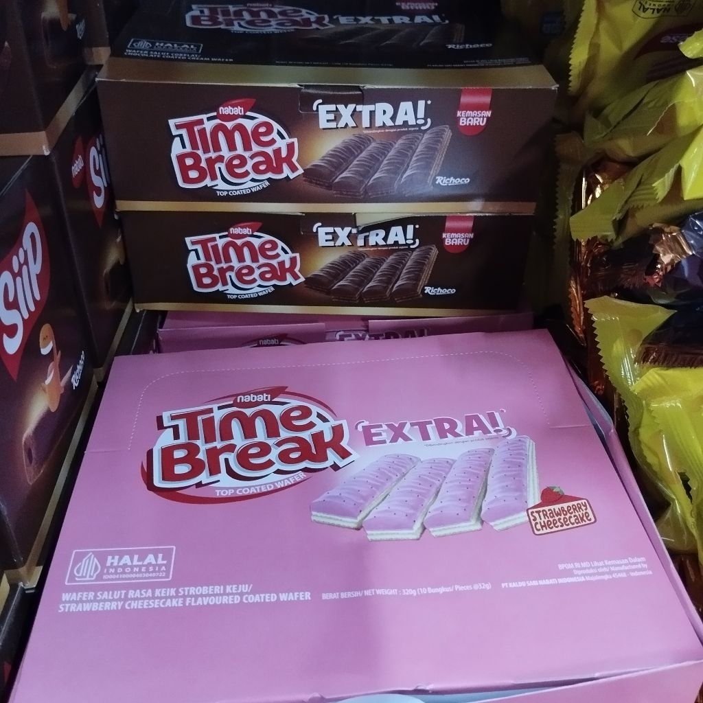 Jual NABATI TIME BREAK RASA COKELAT STRAWBERRY KRIM WAFER 1 BOX ISI 10 ...