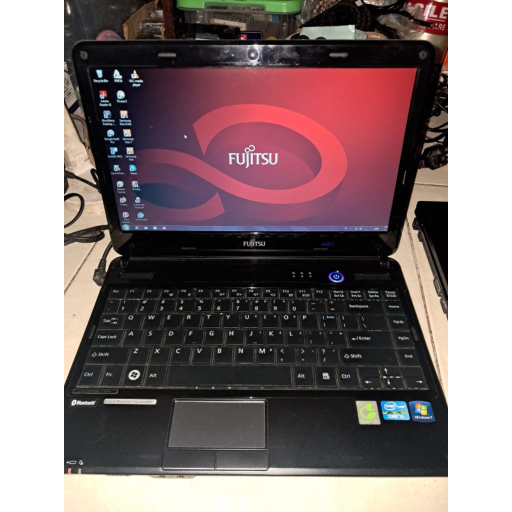 Jual laptop fujitsu lifebook SH531 core i3 gen 2 masuk baca deskripsi ...