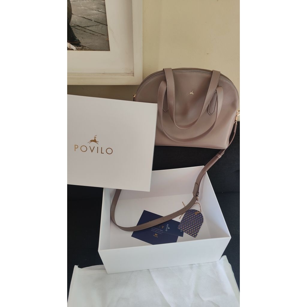 Jual POVILO SLING BAG WARNA TAUPE (PRELOVED) | Shopee Indonesia