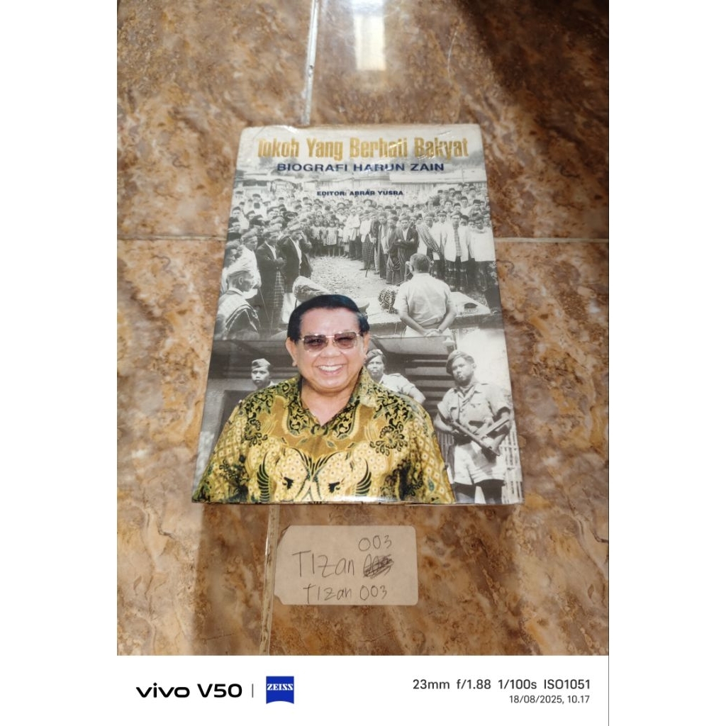 Jual Buku Tokoh yang berhati rakyat Biografi Harun Zain - Abrar Yusra ...