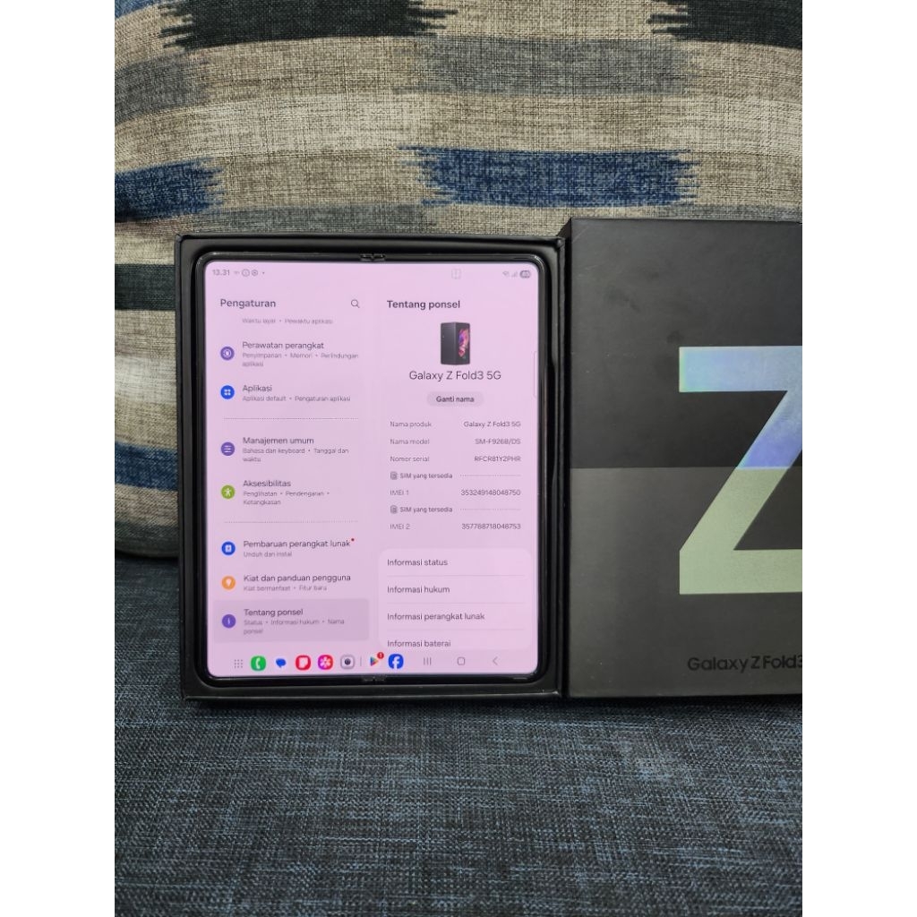 Jual Samsung z fold 3 5G 12/256 second garansi resmi | Shopee Indonesia
