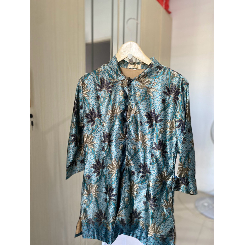 Jual [PRELOVED] Elang Mas Batik / Batik Wanita Jumbo / Batik Kerja ...