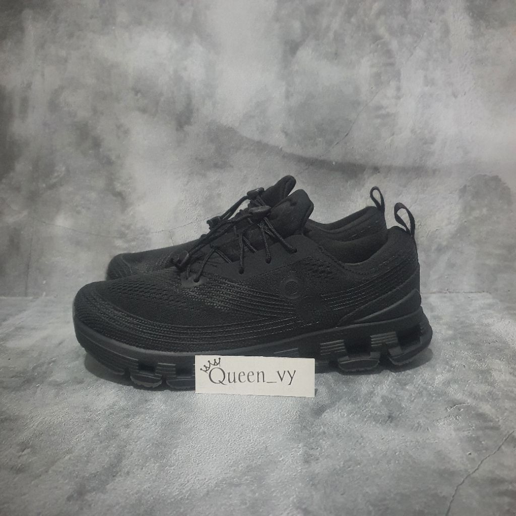 Jual on cloud x z5 black premium original | Shopee Indonesia