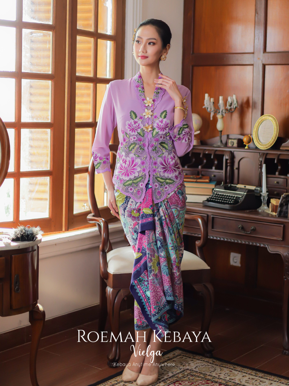 Jual Kebaya Pendek Bolero Modern Ungu Dengan Bordiran Motif Seruni di ...