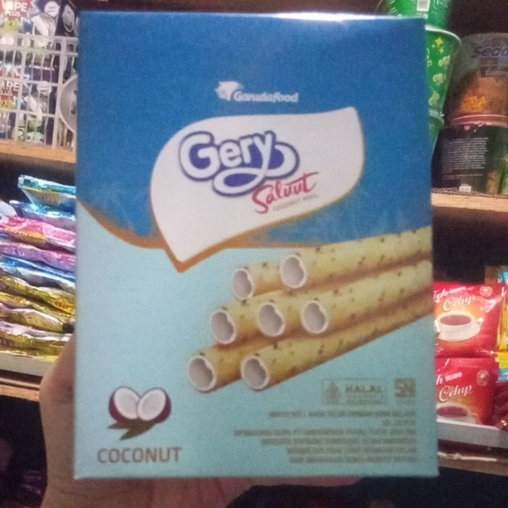 Jual GERY SALUUT COCONUT ROLL (1BOX=24pcs) | Shopee Indonesia