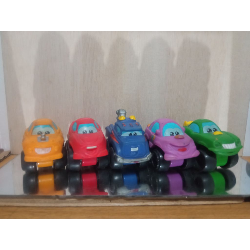 Jual Mainan Anak Mobil-mobilan 1 set Bekas ( Baca Deskripsi ) | Shopee ...