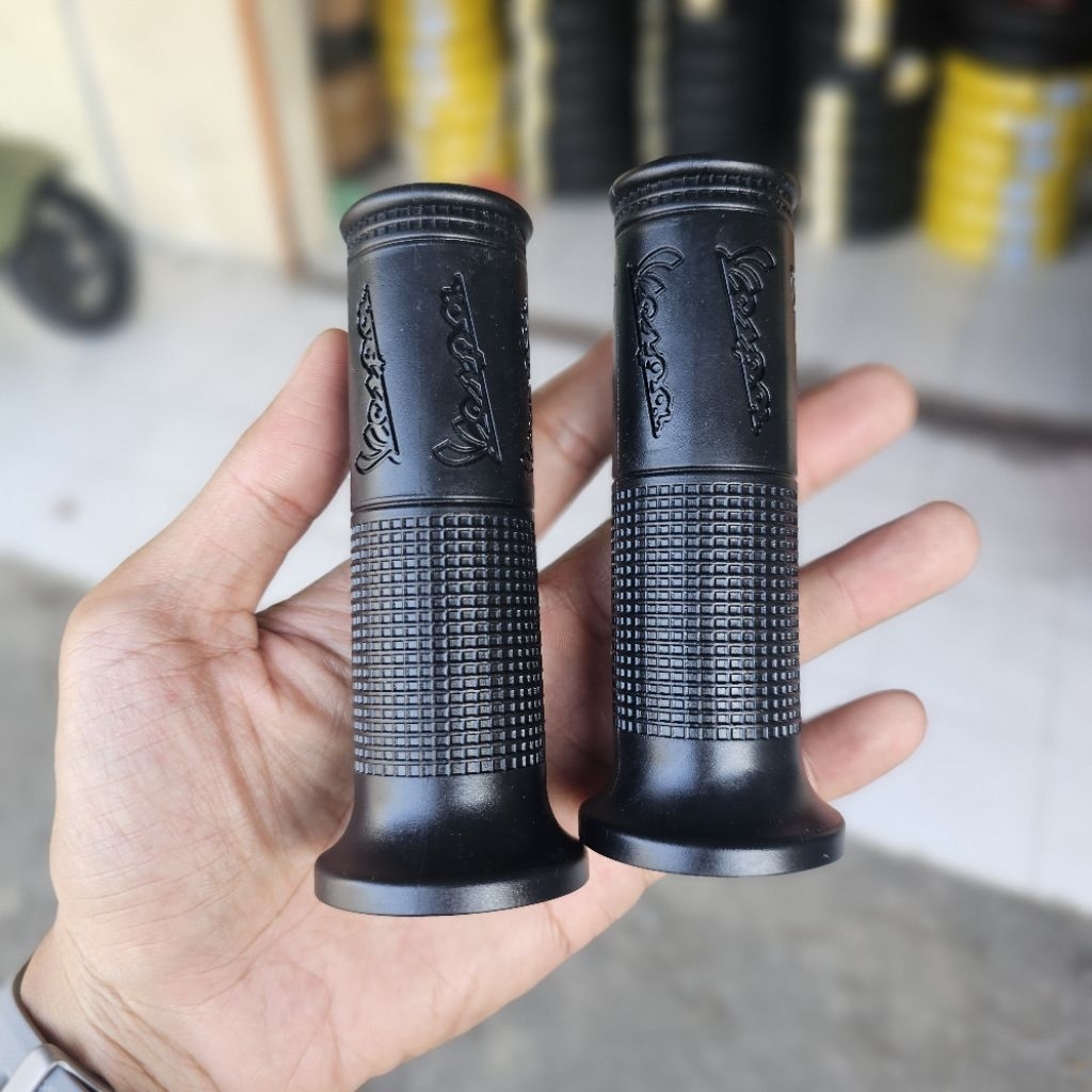 Jual Handgrip Vespa Latin Original Piaggio Italy Vespa Matic dan Klasik ...