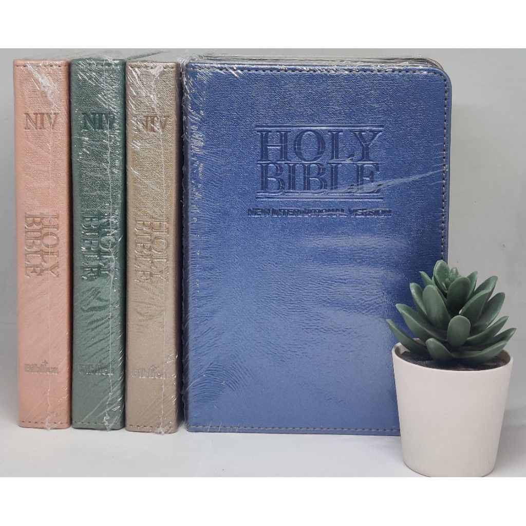 Jual HOLY BIBLE NIV COMPACT | Shopee Indonesia
